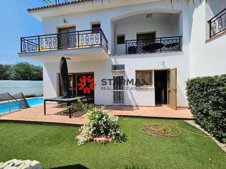 3-bedroom Villa with swimming pool in Meneou Seashore | Starmax Real ...